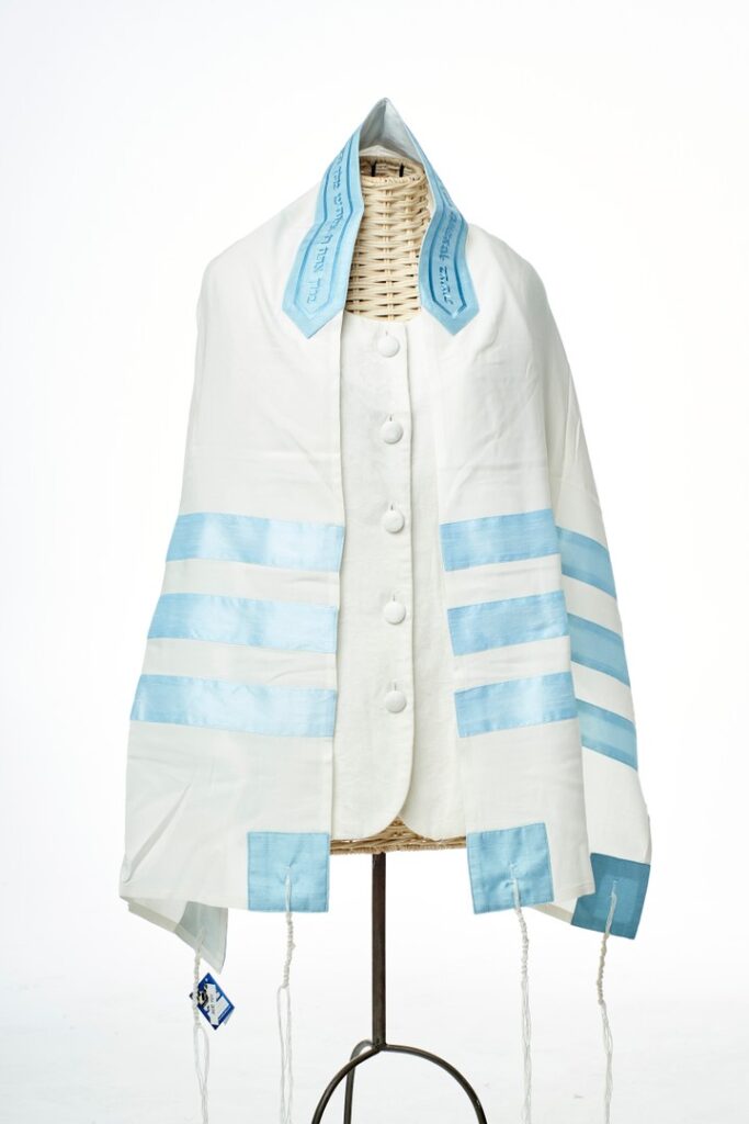 Taytum - Handmade Woman's Silk Tallit - The Tallis Lady