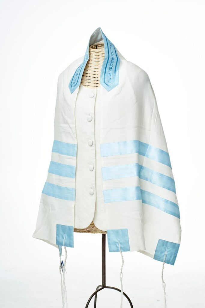 Taytum - Handmade Woman's Silk Tallit - The Tallis Lady